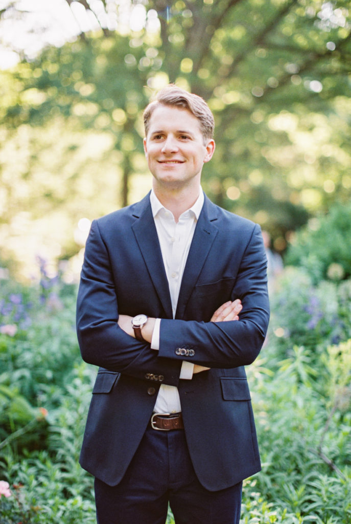 Elizabeth & Tyler's NYC Engagement Session in Central Park - Kati ...